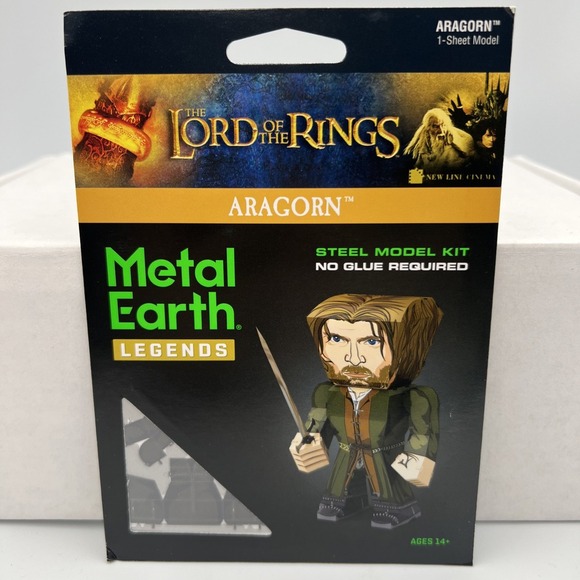 Games | Fascinations Metal Earth Legends Lord Of The Rings Aragorn 3d ...